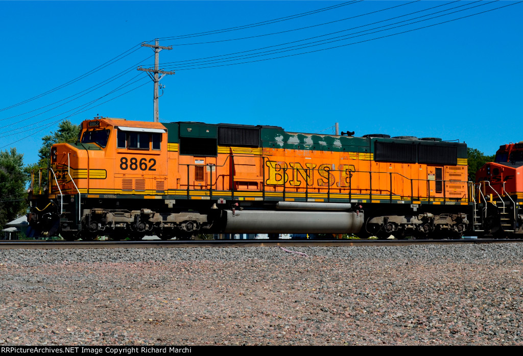 BNSF 8862